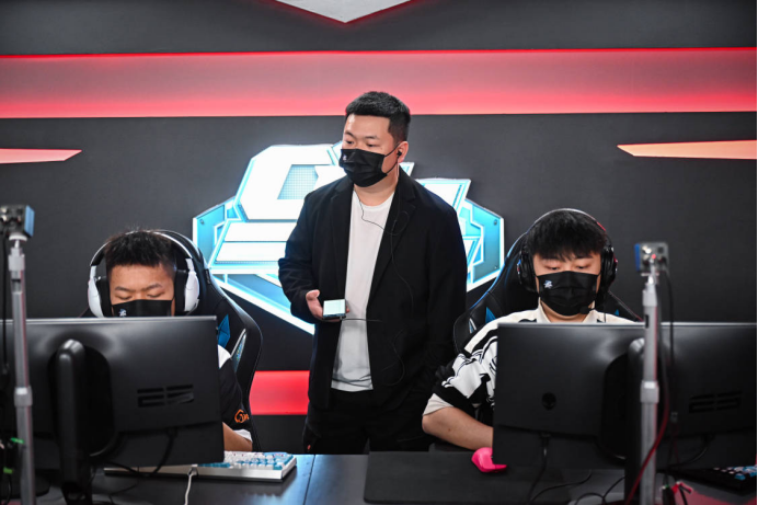 火线报道：枪法战术与教练的多维度博弈，BS和REC.LGD谁主沉浮 --穿越火线官方网站-腾讯游戏