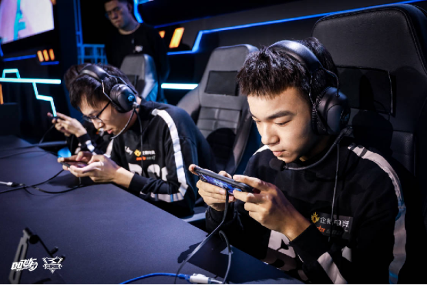 赛事中心 -【常规赛快讯】RSG2:0击败RWK 让四追五上演道具赛奇迹- QQ飞车手游 - 腾讯游戏