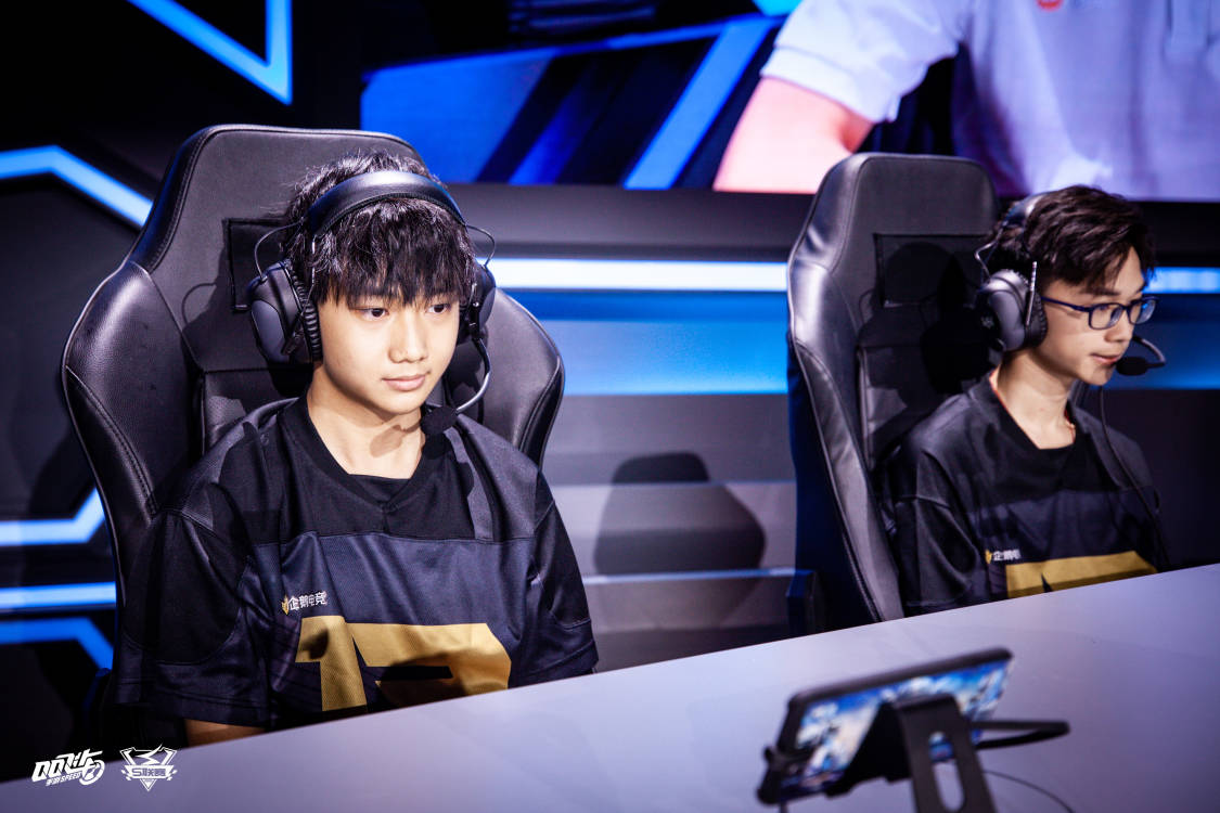 赛事中心 -【常规赛快讯】RNG.M2:0战胜QG 来势汹汹喜获开门红- QQ飞车手游 - 腾讯游戏