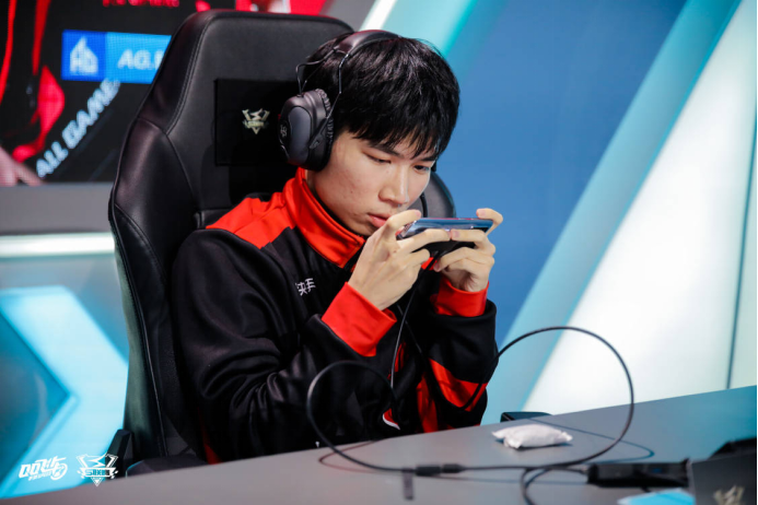 赛事中心 -【常规赛快讯】RDG 2:0战胜 AG 拿下本赛季首胜- QQ飞车手游 - 腾讯游戏