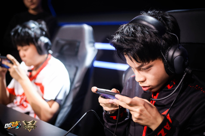 赛事中心 -【常规赛快讯】AG 2：0战胜 WFG.J AG.狮子势如破竹- QQ飞车手游 - 腾讯游戏