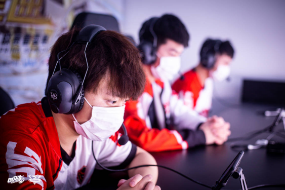 赛事中心 -【常规赛快讯】RDG2:1战胜TS 表现不俗更胜一筹- QQ飞车手游 - 腾讯游戏