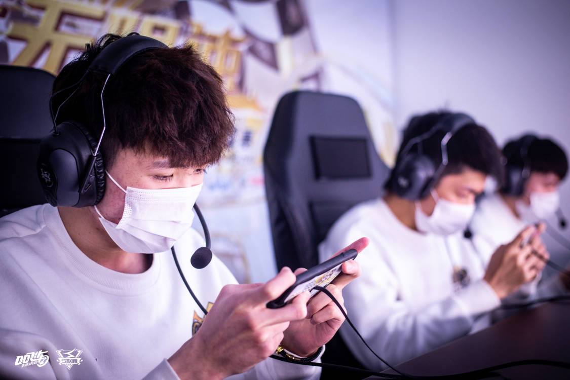 赛事中心 -【常规赛快讯】QG2:0战胜RWK 战术得当渐入佳境- QQ飞车手游 - 腾讯游戏