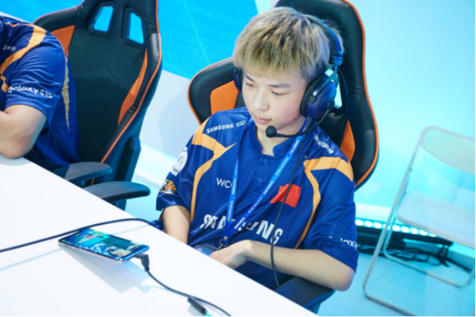 赛事中心 -【WCG快讯】RNG.M 2:1战胜RSG 超稳心态晋级决赛- QQ飞车手游 - 腾讯游戏