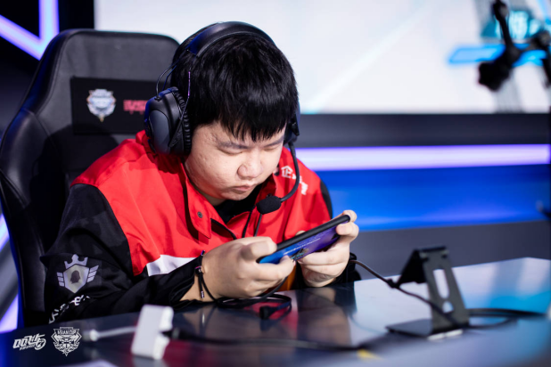 赛事中心 -【亚洲杯快讯】Q9.YI2:1战胜RNGM.NiXin 连扳五局逆转局势- QQ飞车手游 - 腾讯游戏