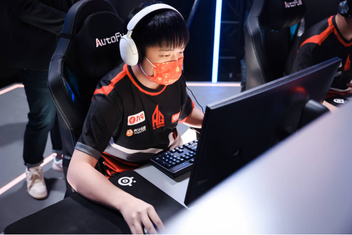 火线报道：EDG面对AG能否延续连胜势头，WE迎战REC.LGD上演狙击对决 --穿越火线官方网站-腾讯游戏