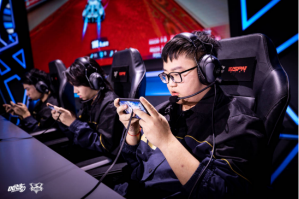 赛事中心 -【常规赛快讯】RNG.M2:0战胜RSG 赛车ECU屡创奇迹- QQ飞车手游 - 腾讯游戏