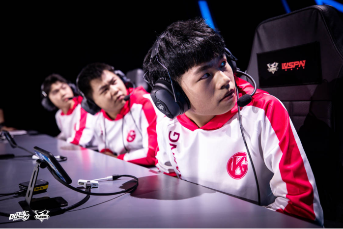 赛事中心 -【常规赛快讯】RSG2:0战胜GK 打出状态一往无前- QQ飞车手游 - 腾讯游戏