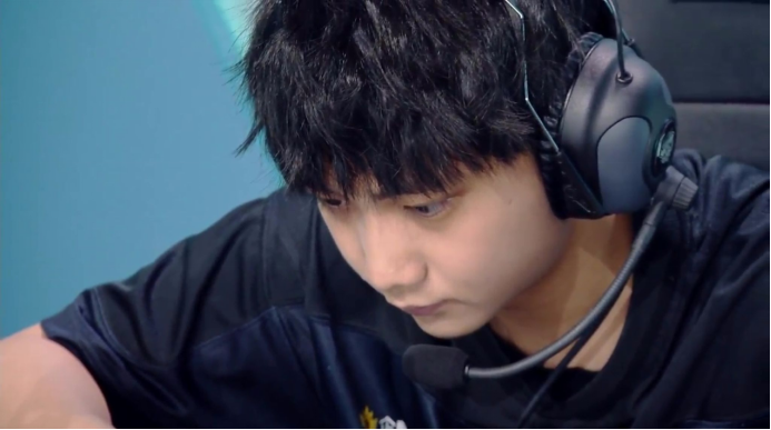 赛事中心 -【亚洲杯快讯】RNGM.YunHai小组胜出 王者风范力压群雄- QQ飞车手游 - 腾讯游戏