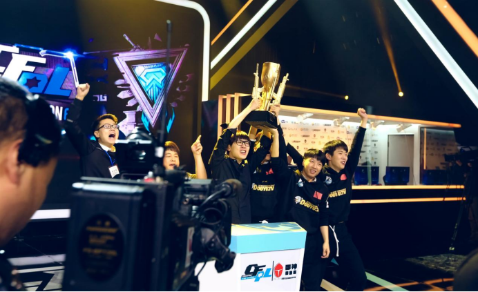 火线报道：成都，心够烈！CFPL S21总决赛落地成都金融城演艺中心 --穿越火线官方网站-腾讯游戏