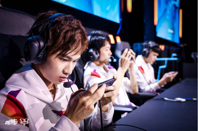 赛事中心 -【常规赛快讯】WLG.EDGM2:1战胜TS 把握先机完美绝杀- QQ飞车手游 - 腾讯游戏