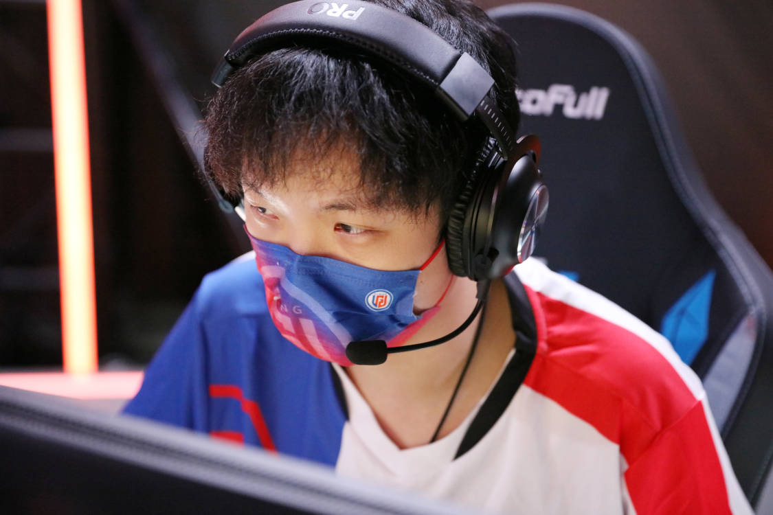 火线报道：eStar与REC.LGD四狙大战，EDG能否双杀Q9？ --穿越火线官方网站-腾讯游戏