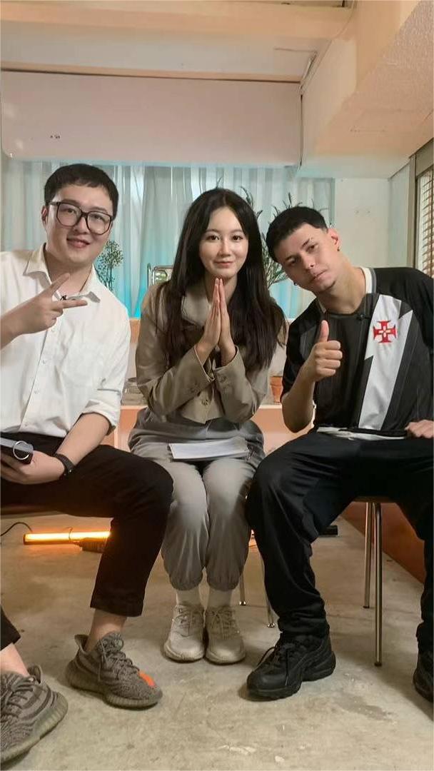 火线报道：【世锦赛日志】怪咔、姜姜和昊巍参与《CFS Talk Talk》节目录制 --穿越火线官方网站-腾讯游戏