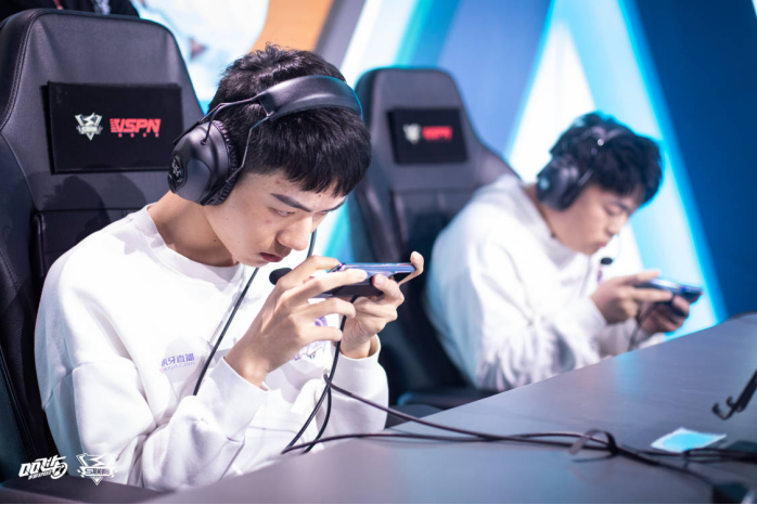 赛事中心 -【常规赛快讯】QG2:0战胜GK QG.宁清三刷纪录- QQ飞车手游 - 腾讯游戏