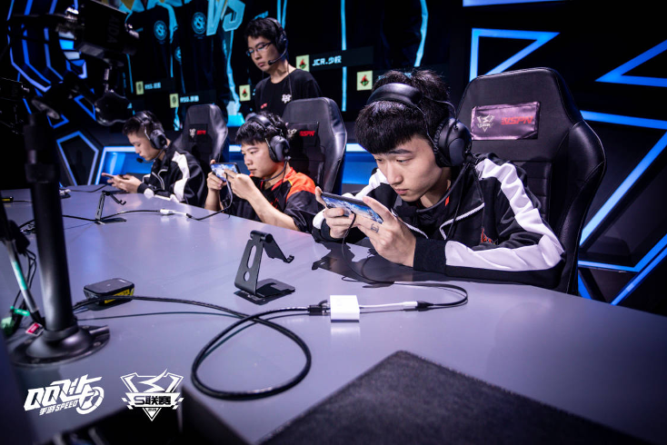 赛事中心 -【常规赛快讯】RSG2:0轻取JCR RSG.小钰连破纪录- QQ飞车手游 - 腾讯游戏