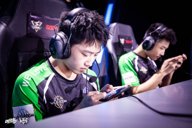 赛事中心 -【常规赛快讯】AG2:0战胜WLG.EDGM 决策清晰把握胜利- QQ飞车手游 - 腾讯游戏