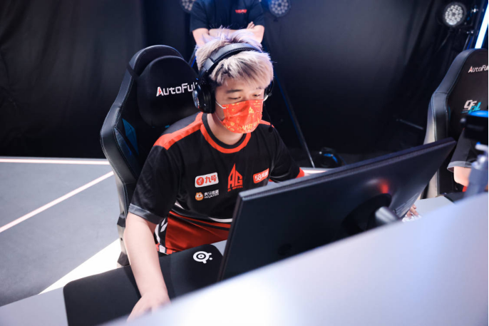 火线报道：EDG面对AG能否延续连胜势头，WE迎战REC.LGD上演狙击对决 --穿越火线官方网站-腾讯游戏