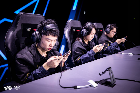 赛事中心 -【季后赛快讯】RNG.M 3:1战胜RWK 实力不凡奋力向前！- QQ飞车手游 - 腾讯游戏