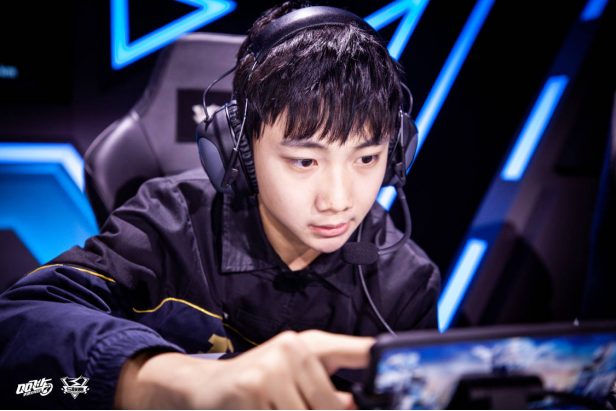 赛事中心 -【常规赛快讯】RNG.M2:1战胜AG 强强对决云海更胜一筹- QQ飞车手游 - 腾讯游戏