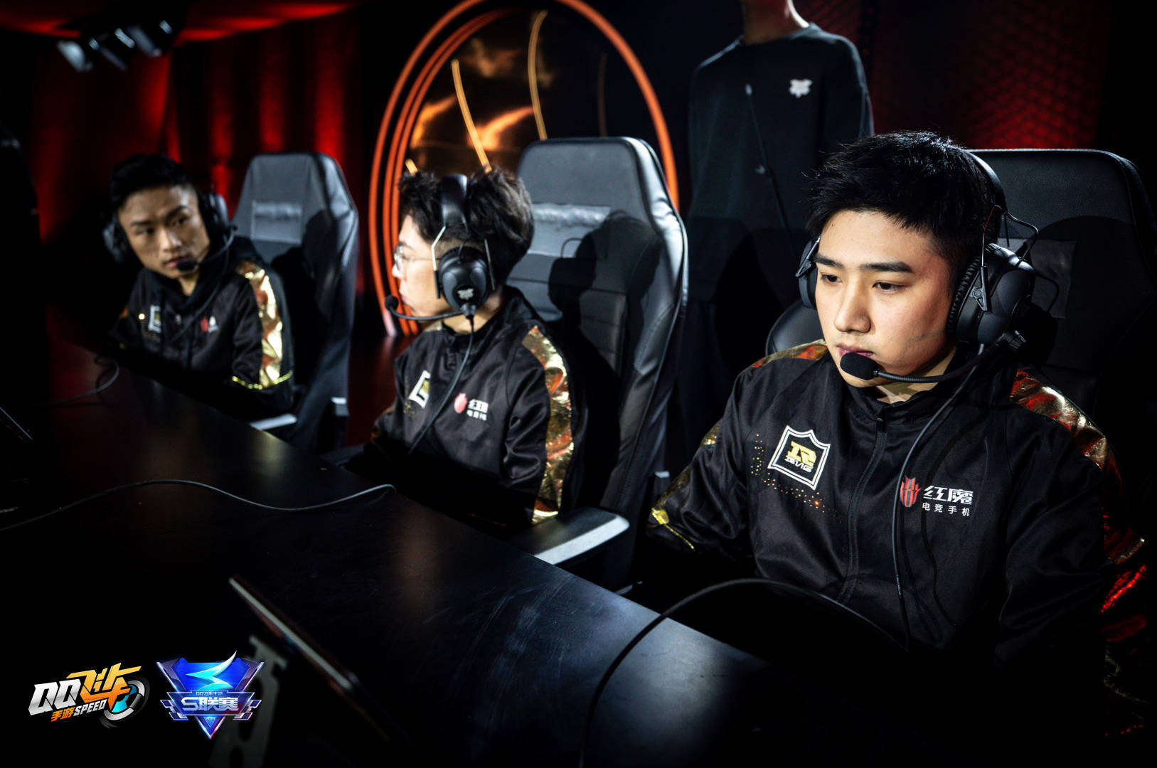 赛事中心 -【总决赛快讯】第二轮组队道具赛（3V3） QG成功反击 4:1战胜RNG.M- QQ飞车手游 - 腾讯游戏