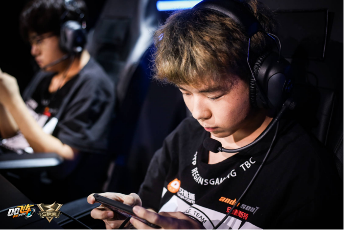 赛事中心 -【常规赛快讯】RSG2:1战胜AG 神仙打架震撼全场- QQ飞车手游 - 腾讯游戏