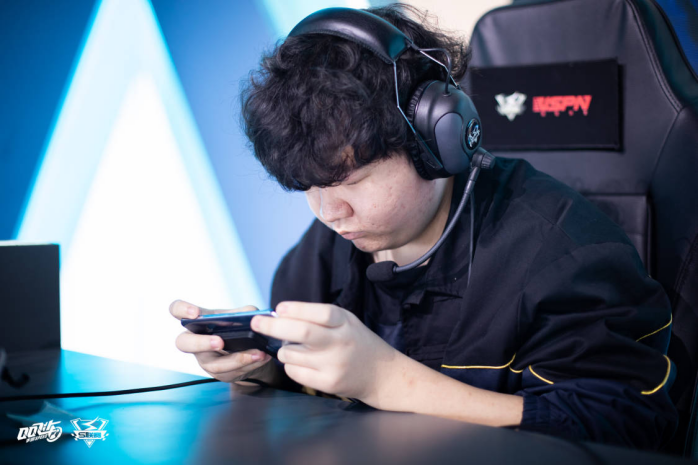 赛事中心 -【常规赛快讯】QG3:2战胜RNG.M 稳扎稳打赢下鏖战- QQ飞车手游 - 腾讯游戏