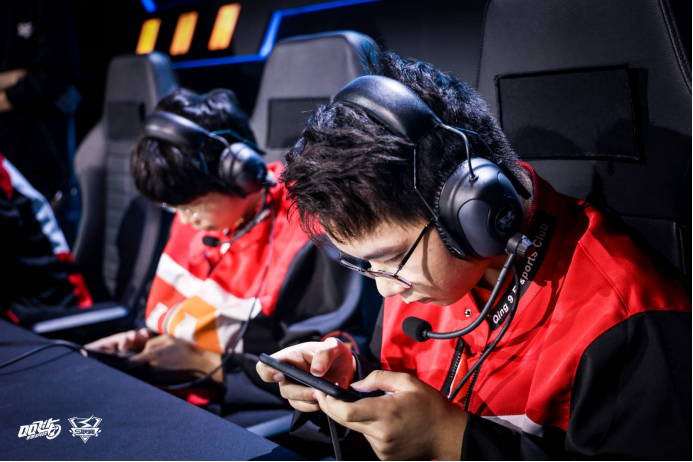 赛事中心 -【常规赛快讯】RSG2:0战胜Q9 RSG.小钰三刷赛道纪录- QQ飞车手游 - 腾讯游戏