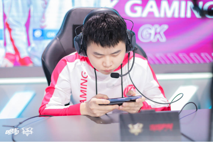 赛事中心 -【常规赛快讯】QG2:0战胜GK QG.宁清三刷纪录- QQ飞车手游 - 腾讯游戏