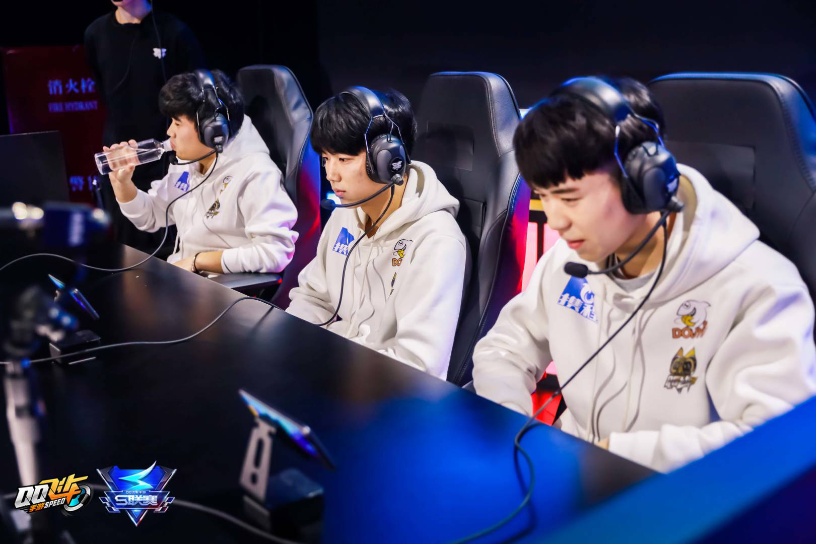 赛事中心 -【常规赛快讯】RNG.M2:1战胜QG 上演巅峰对决- QQ飞车手游 - 腾讯游戏