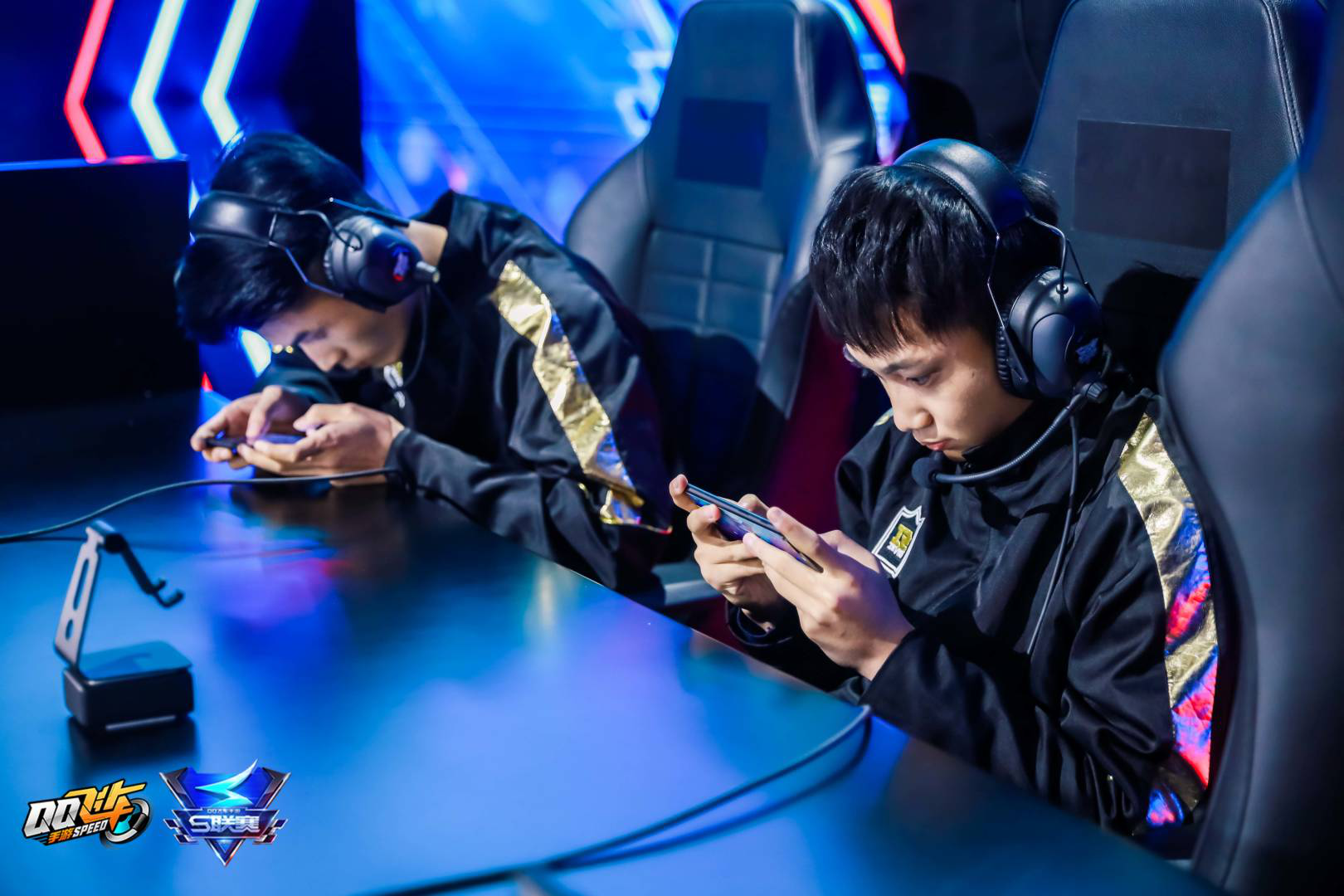 赛事中心 -【常规赛快讯】RNG.M2:1战胜QG 上演巅峰对决- QQ飞车手游 - 腾讯游戏