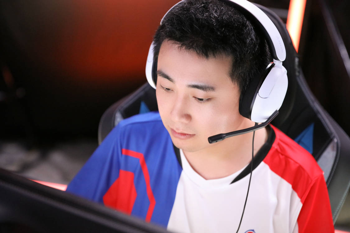 火线报道：eStar与REC.LGD四狙大战，EDG能否双杀Q9？ --穿越火线官方网站-腾讯游戏