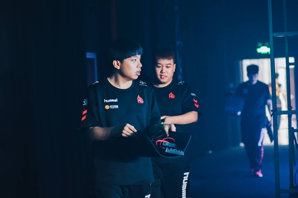 [CFPL] 名场面——宠儿CFS极限1v5，绿豆暗杀者一战成名！-其他-玩加电竞WanPlus - 玩加电竞