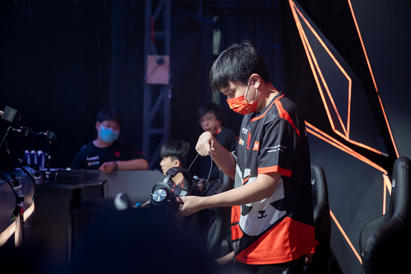 [穿越火线] EDG向上挑战KZ R.LGD与AG将上演激情对决--玩加电竞WanPlus - 玩加电竞