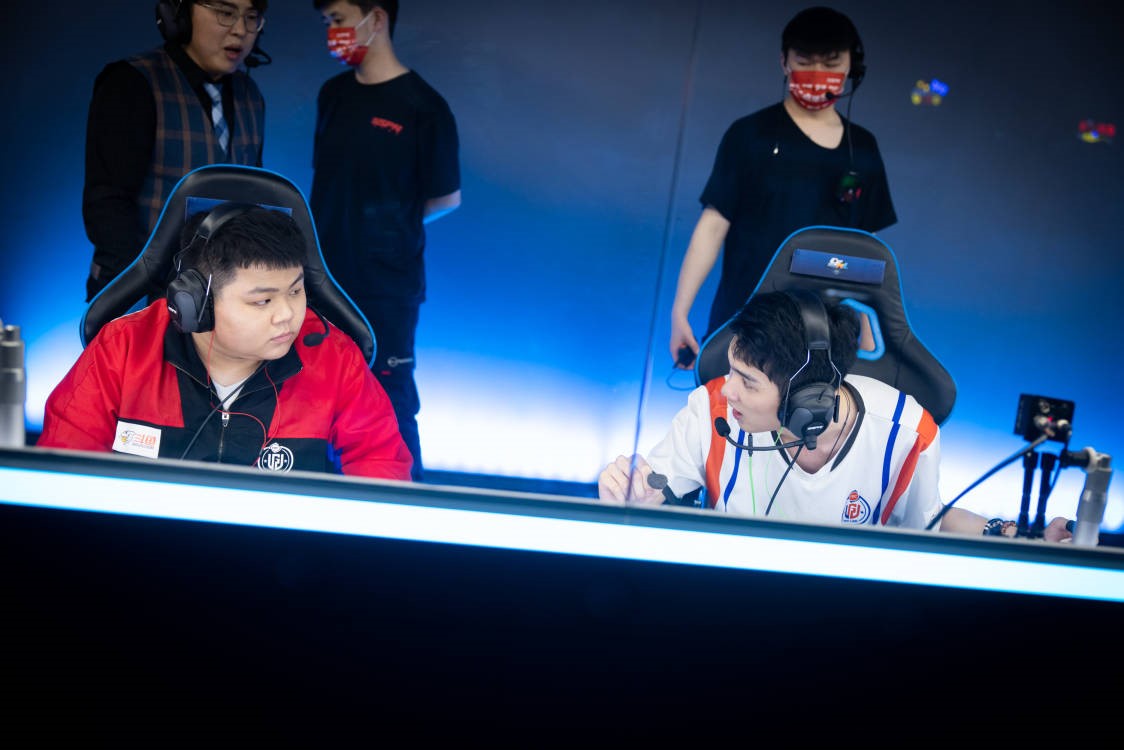 [CFML] CFM年度记忆：自我否定革新 成就R.LGD冠军姿态-其他-玩加电竞WanPlus - 玩加电竞