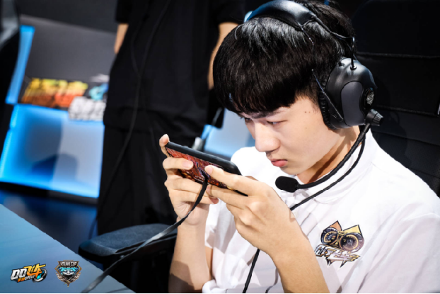 赛事中心 -【亚洲杯快讯】RNGM.云海稳定出色 连拿满分燃爆全场- QQ飞车手游 - 腾讯游戏