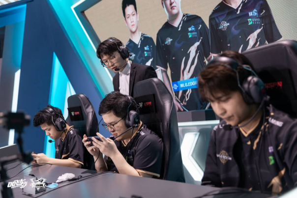 赛事中心 -【常规赛快讯】QG2:0战胜WLG.EDGM QG.宁清再破两张纪录- QQ飞车手游 - 腾讯游戏