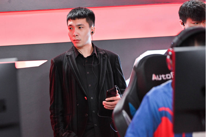 火线报道：枪法战术与教练的多维度博弈，BS和REC.LGD谁主沉浮 --穿越火线官方网站-腾讯游戏