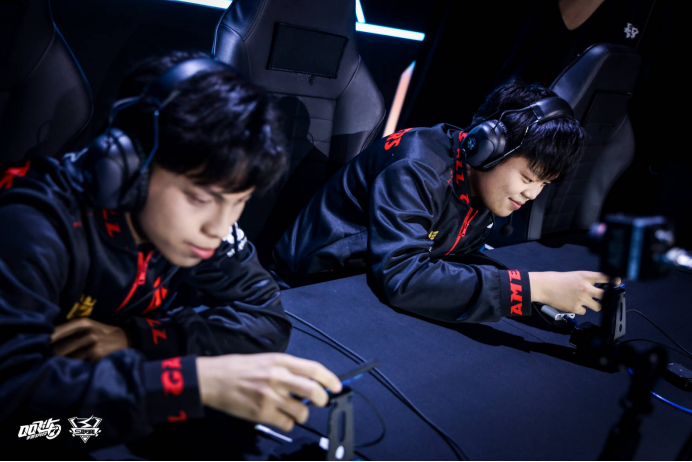 赛事中心 -【常规赛快讯】QG2:0战胜AG 强势取胜- QQ飞车手游 - 腾讯游戏