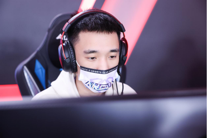 火线报道：3月30日季后赛激情开战，eStar与XROCK打响败者组第一枪 --穿越火线官方网站-腾讯游戏