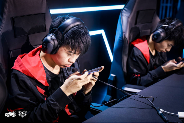 赛事中心 -【常规赛快讯】RSG2:0击败RWK 让四追五上演道具赛奇迹- QQ飞车手游 - 腾讯游戏