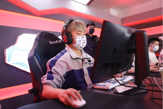 火线报道：3月30日季后赛激情开战，eStar与XROCK打响败者组第一枪 --穿越火线官方网站-腾讯游戏