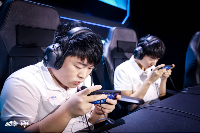 赛事中心 -【常规赛快讯】QG2:0战胜WLG.EDGM 完美发挥找回状态- QQ飞车手游 - 腾讯游戏