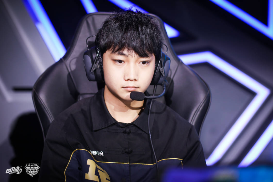 赛事中心 -【亚洲杯快讯】RNGM.NiXin力压对手 毫不松懈战至最后- QQ飞车手游 - 腾讯游戏