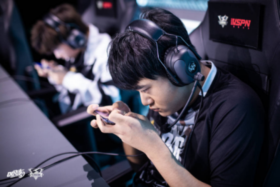 赛事中心 -【常规赛快讯】RSG 2:0战胜Q9 状态极佳力压对手- QQ飞车手游 - 腾讯游戏