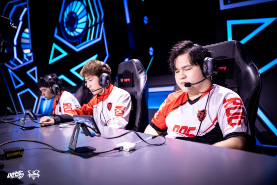 赛事中心 -【常规赛快讯】RDG 2:0战胜RWK 把握时机越战越勇！- QQ飞车手游 - 腾讯游戏
