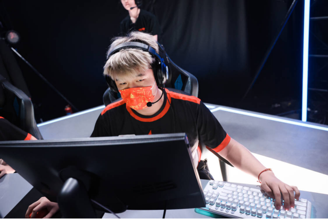 火线报道：【解说锐评】姜姜锐评焦点战AG对阵REC.LGD成败关键因素！ --穿越火线官方网站-腾讯游戏