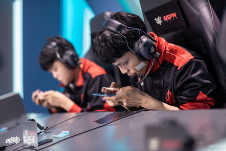 赛事中心 -【常规赛快讯】AG2:1战胜Q9 顽强拼搏迎来首胜！- QQ飞车手游 - 腾讯游戏