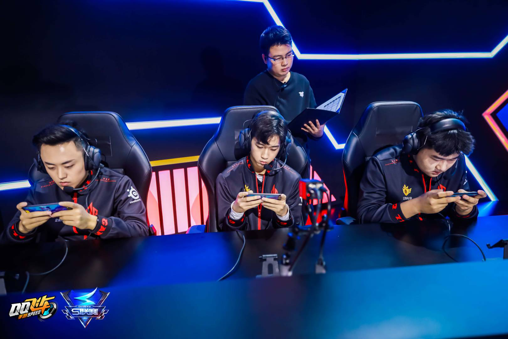 赛事中心 -【常规赛快讯】AG2:1战胜WE 强势取得首胜- QQ飞车手游 - 腾讯游戏