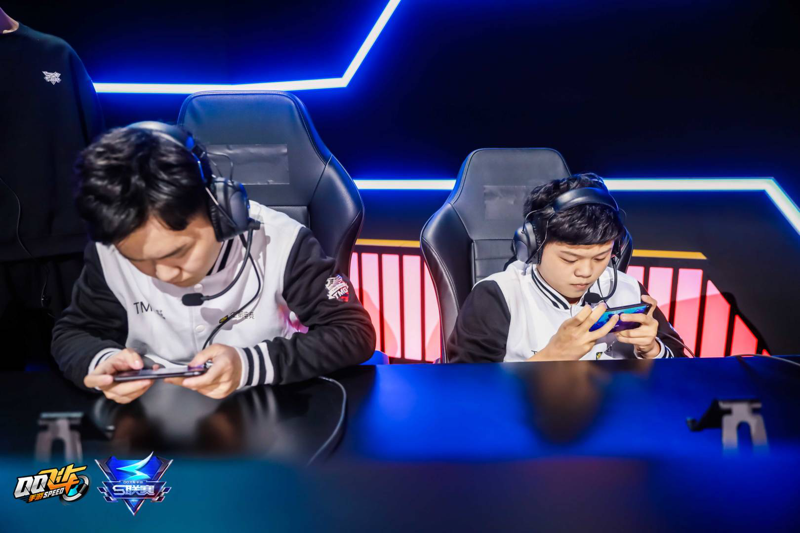 赛事中心 -【季后赛快讯】EDG.M3:2战胜TMG 勇者之师坚不可摧！- QQ飞车手游 - 腾讯游戏