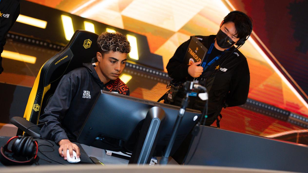 火线报道：XROCK与VG激情碰撞，IMP能否打破AG连胜？ --穿越火线官方网站-腾讯游戏